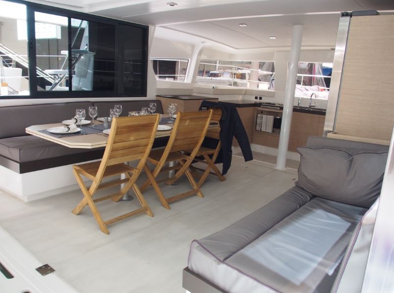Bali 4.3 | Catamaran charter Split